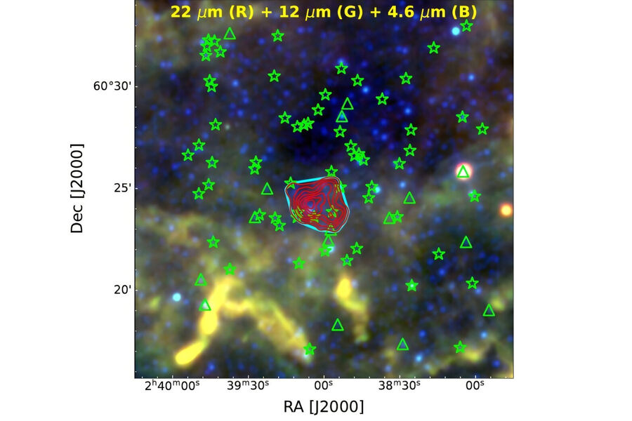 Астрономы раскрыли тайны загадочного звездного скопления - Газета.Ru ...